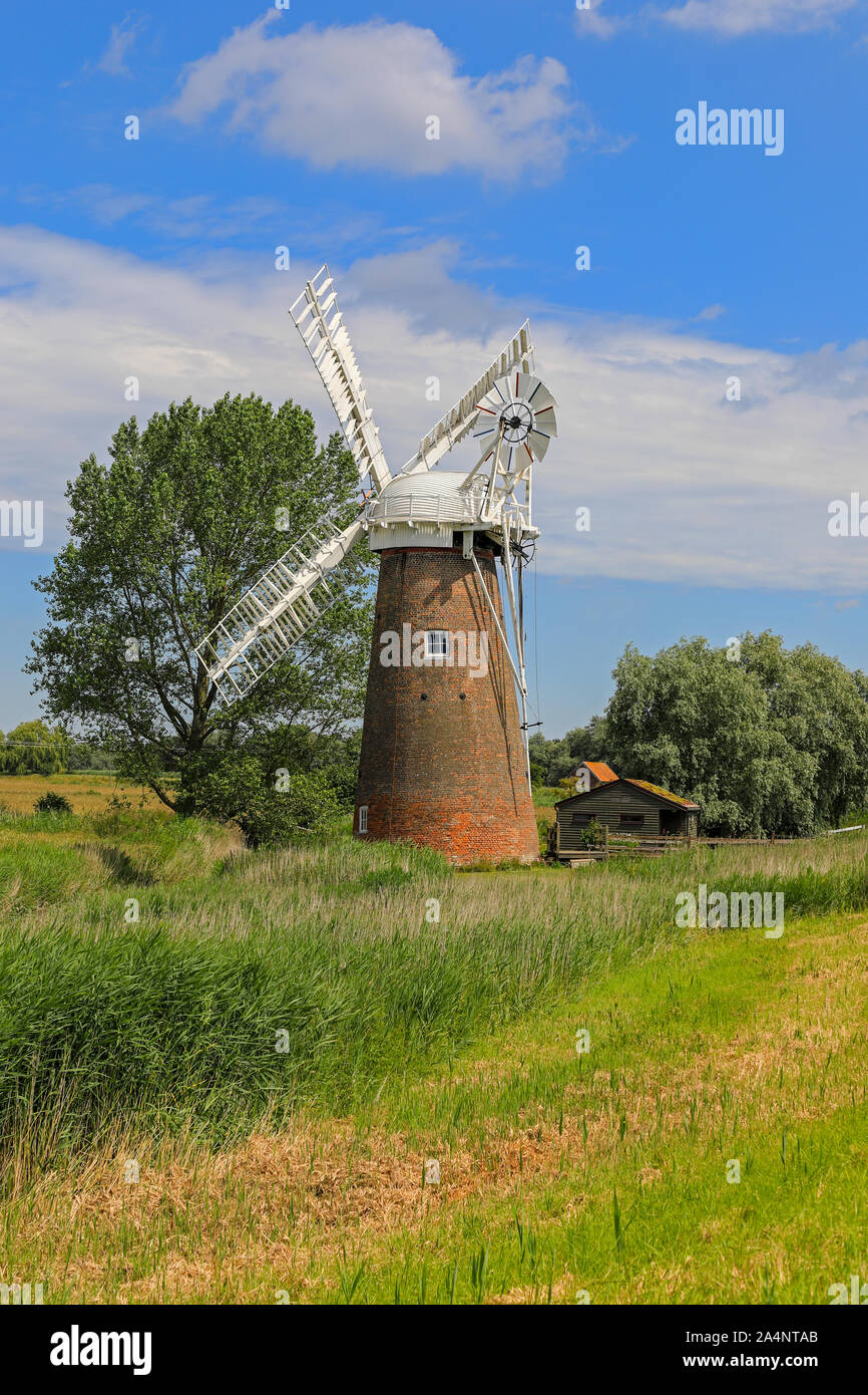 Hardley Drainage windmill, Hardley Marshes, Norfolk Broads, Norfolk ...