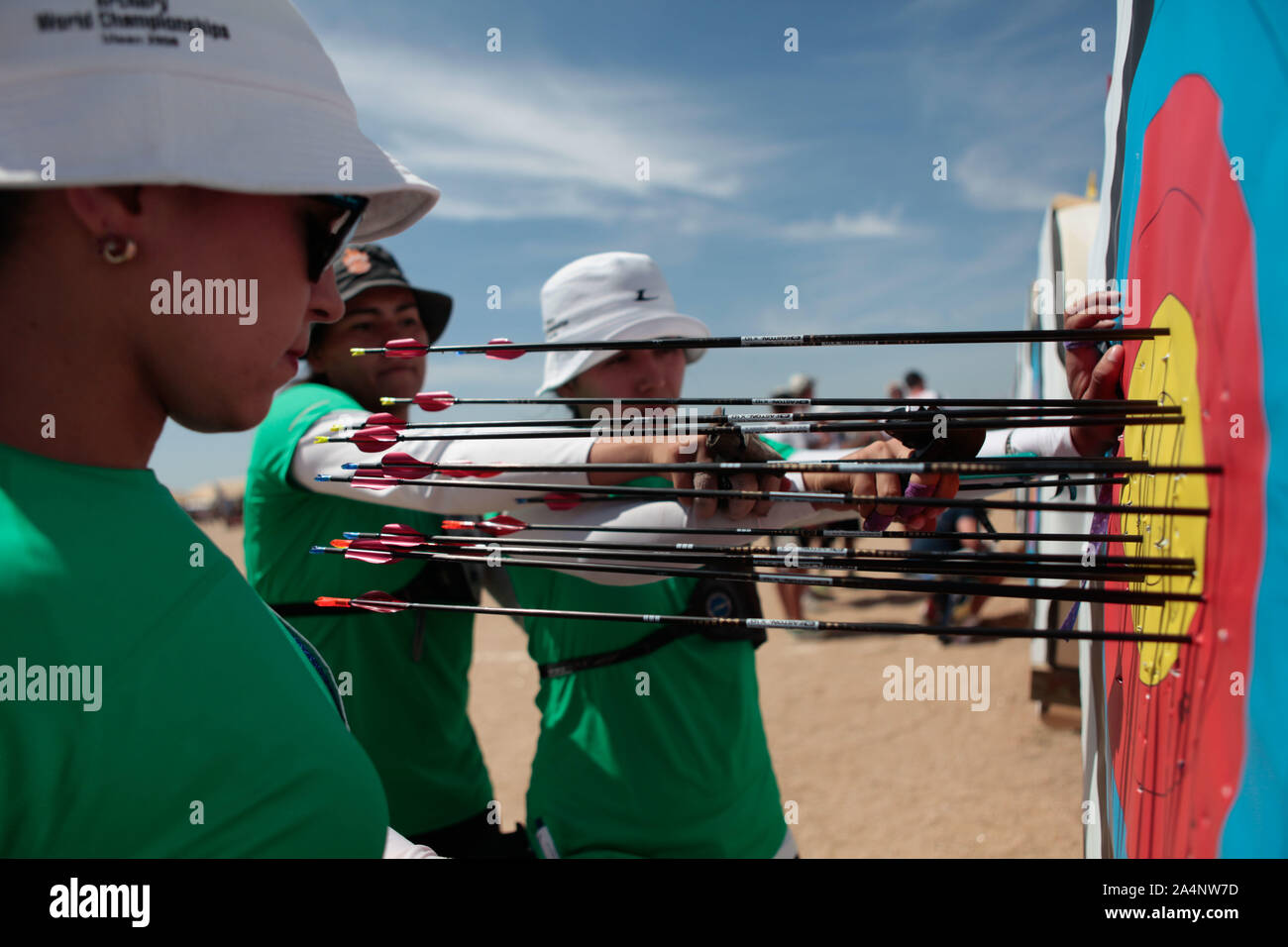 Marina Avitia, Alejandra Valencia,Aida Roman ,durante su prticipacion ...