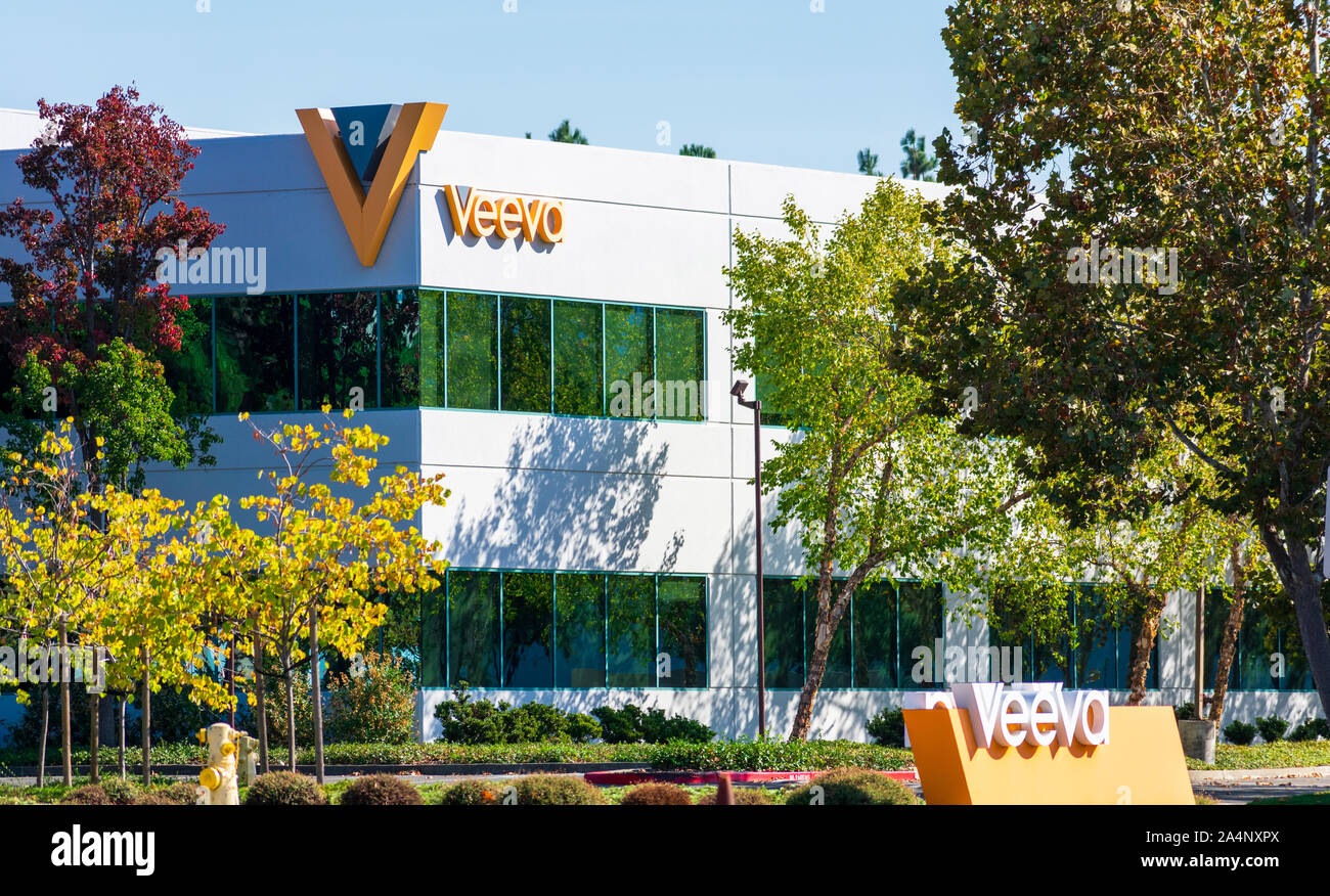 Business systems hi-res stock photography and images - Alamy