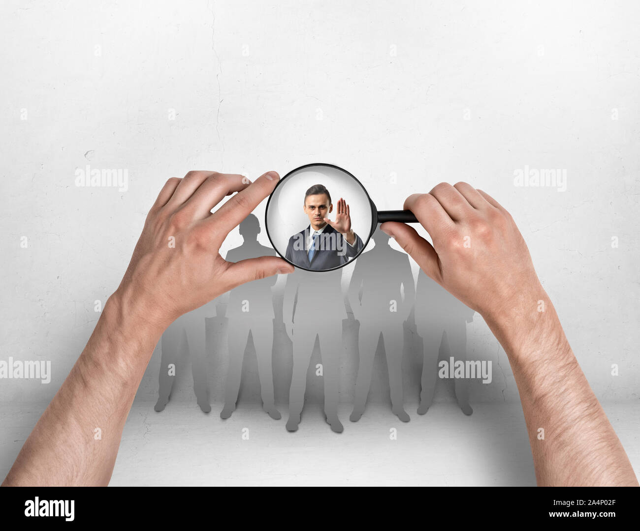 Stand magnifier hi-res stock photography and images - Alamy
