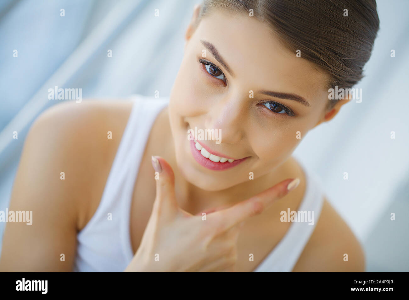 Beauty Woman Portrait. Girl With Beautiful Face Smiling. High ...