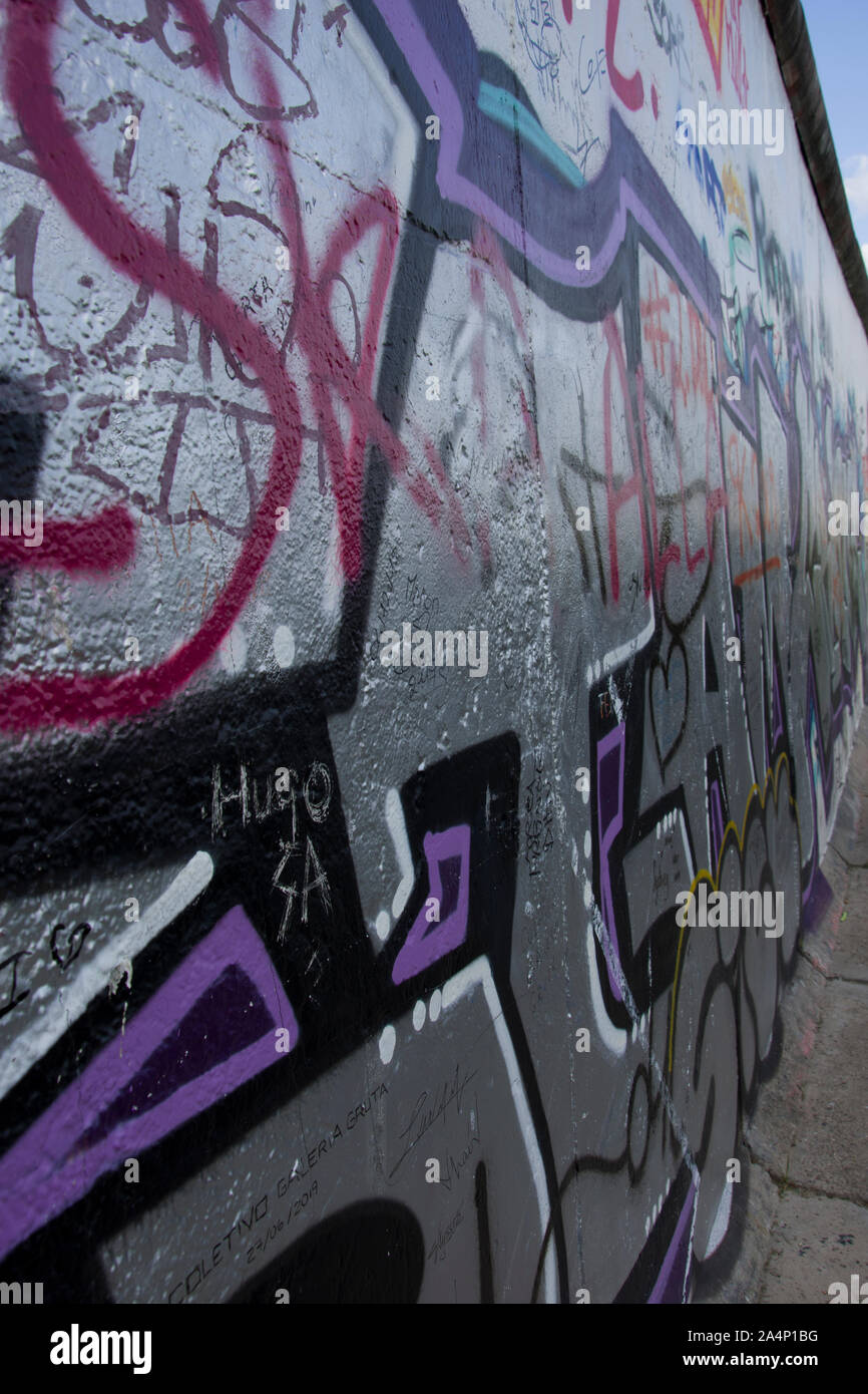 Berlin, est et Berlin ouest, mur de Berlin East galery Stock Photo - Alamy
