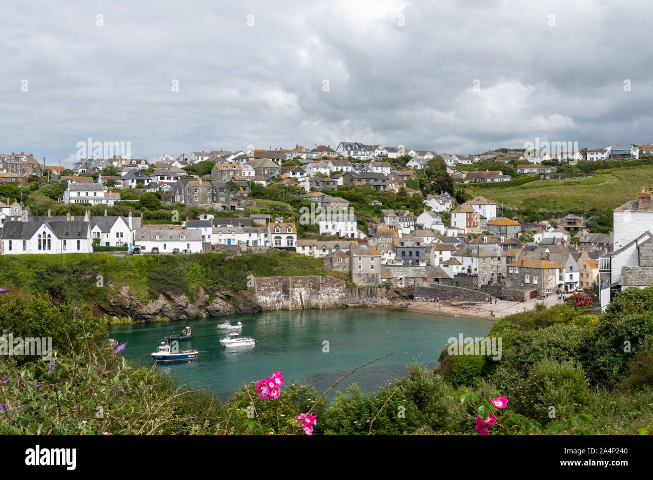 Harbour port isaac port wenn hi-res stock photography and images - Alamy