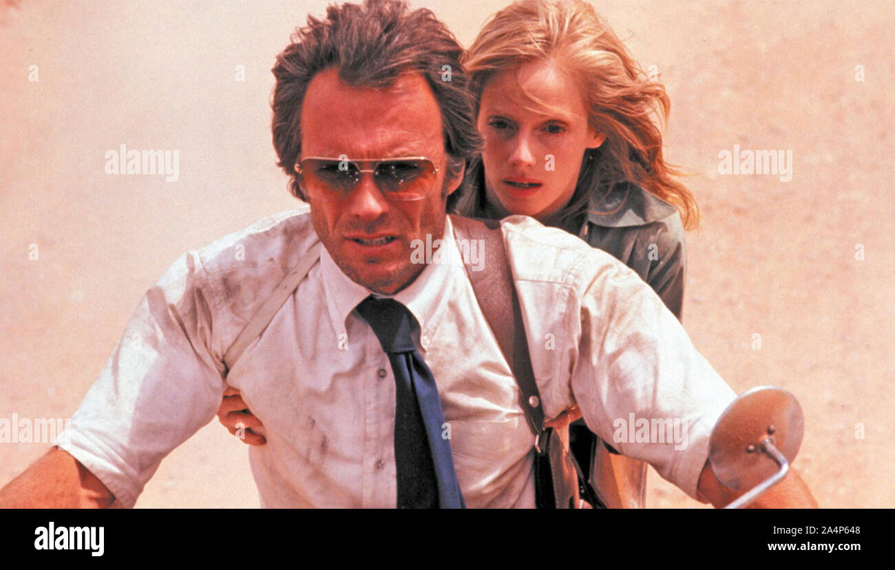 THE GAUNTLET 1977 Warner Bros film with Clint Eastwood and Sondra Locke ...