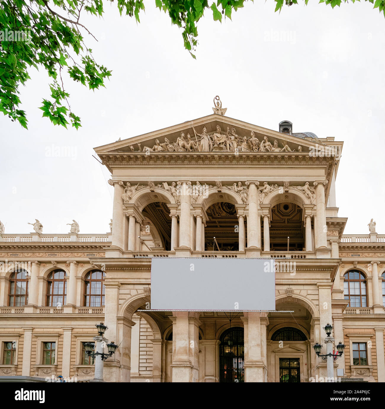 Vienna university building in the city center hi-res stock photography ...