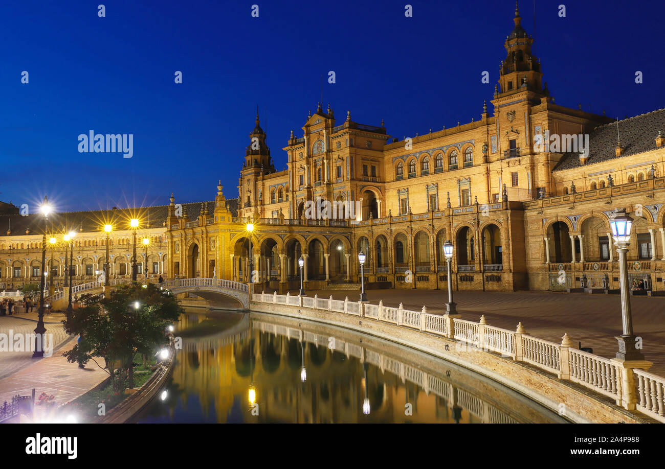 Spain Square-Plaza de Espana is in the Public Maria Luisa Park, in ...