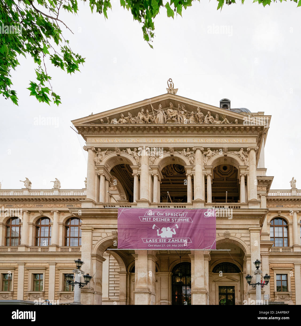 Vienna university building in the city center hi-res stock photography ...