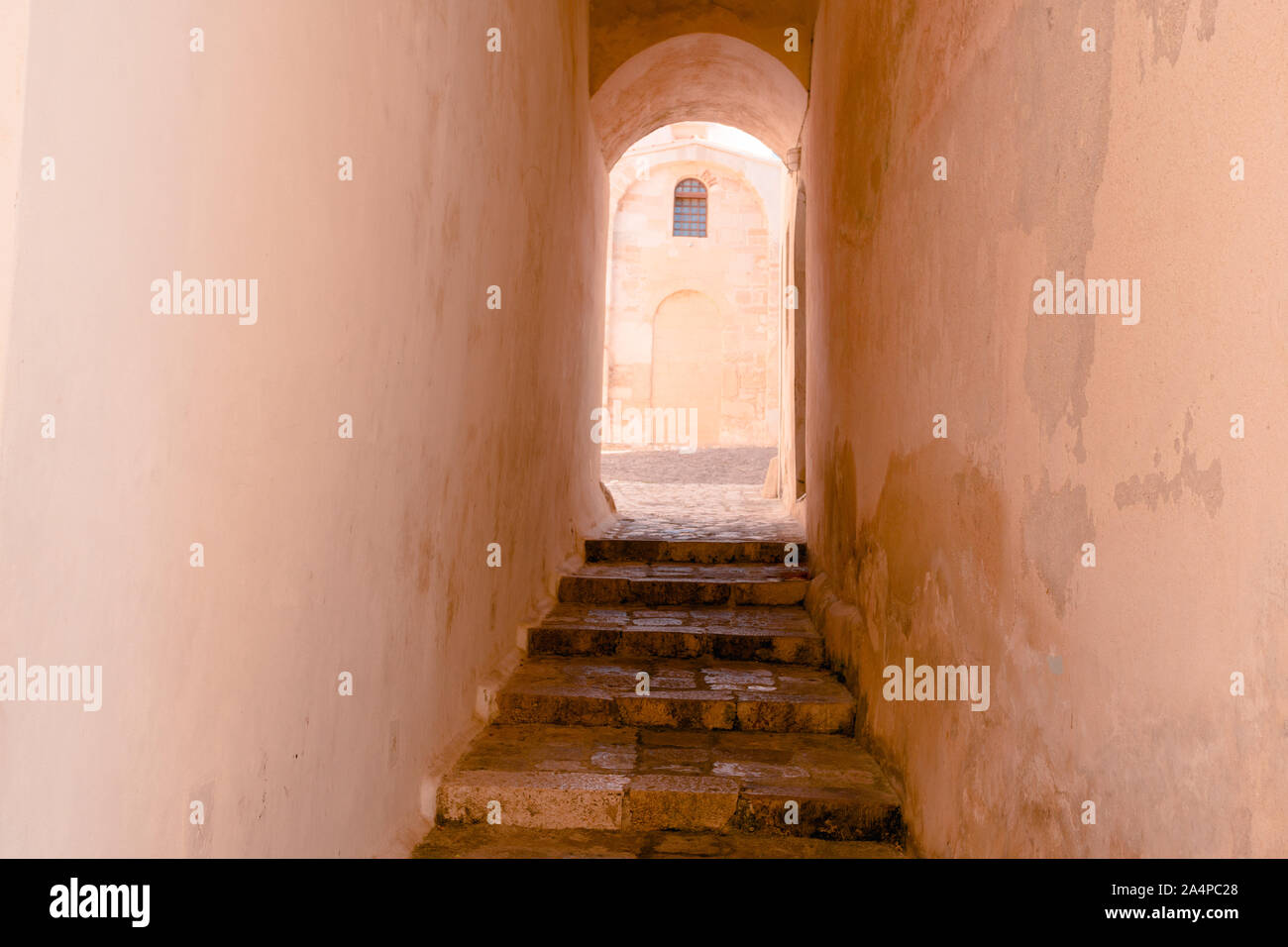 Small portico hi-res stock photography and images - Alamy