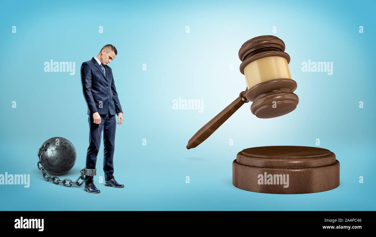 Judge gavel hitting hi-res stock photography and images - Alamy