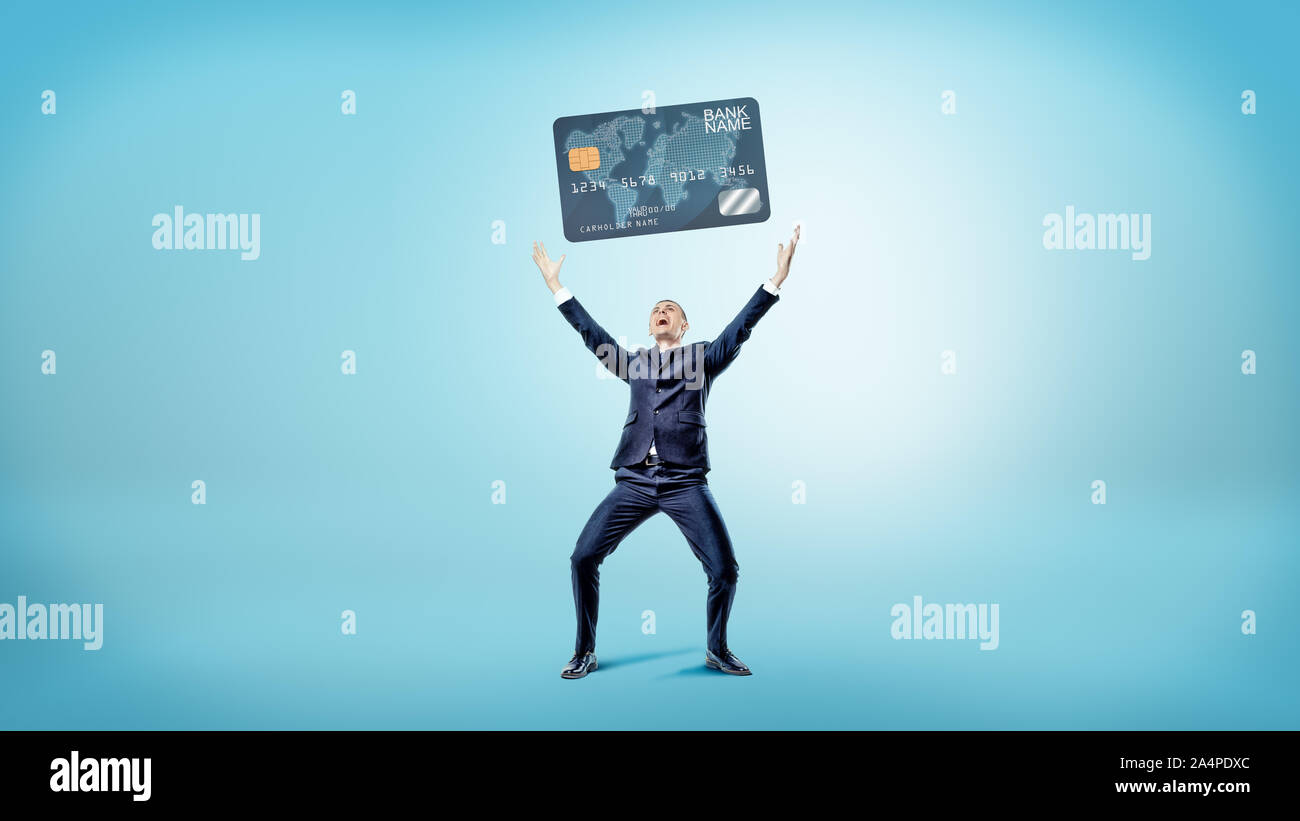 Stands hold up hi-res stock photography and images - Alamy