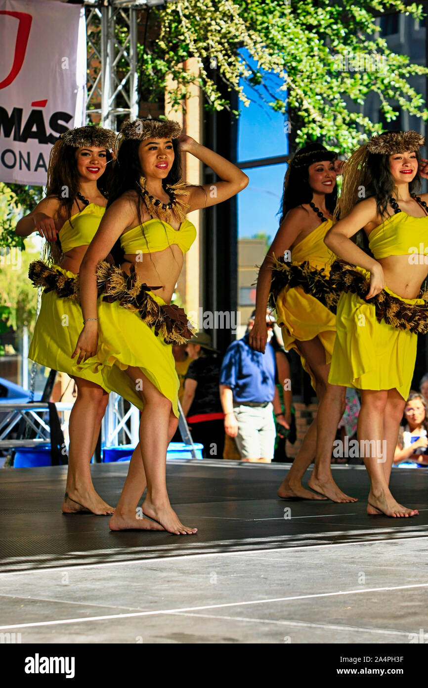 Halau Hula O Ualani Hawaiian and Polyenesian dancers at the Tucson Meet ...