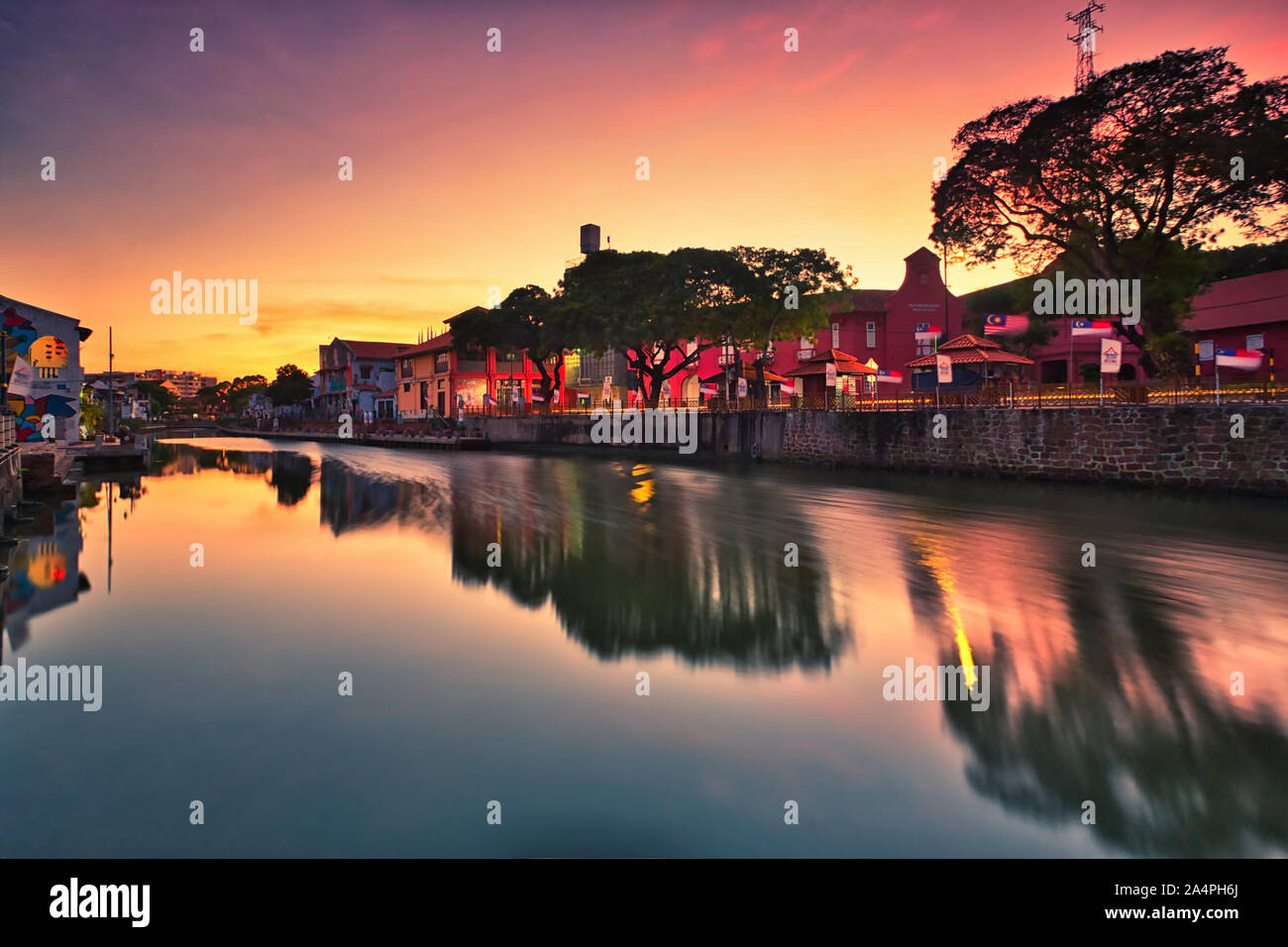 The old town of Malacca and the Malacca river. UNESCO World Heritage ...