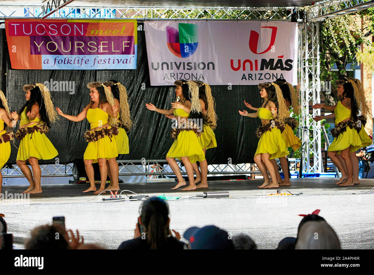 Halau Hula O Ualani Hawaiian and Polyenesian dancers at the Tucson Meet ...