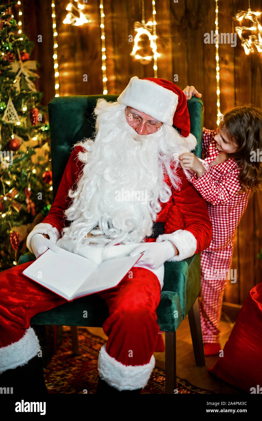 Vector Cute Santa Claus Peeping High Resolution Stock Photography and ...