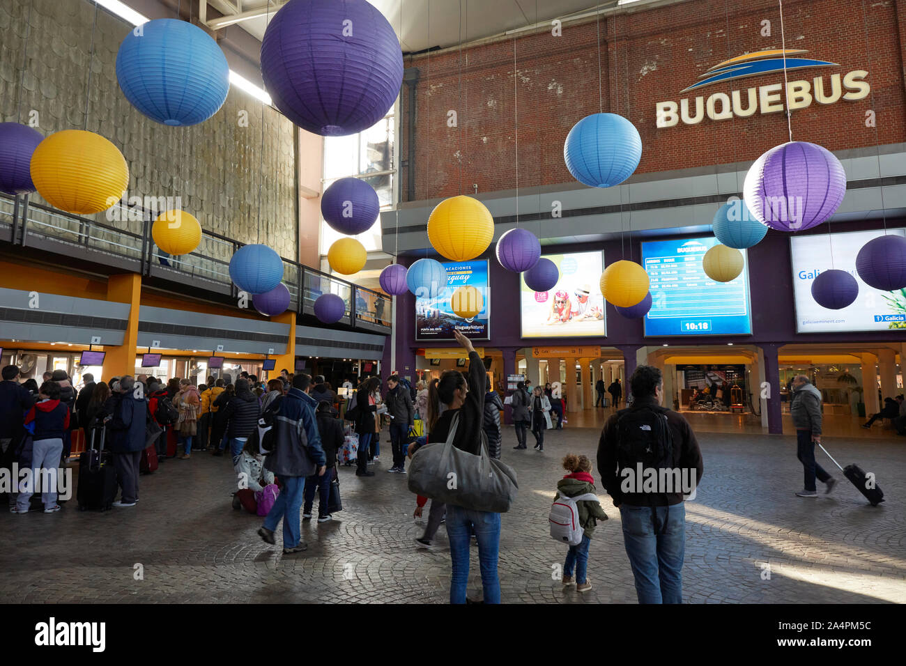 Terminal de ferry buquebus hi-res stock photography and images - Alamy