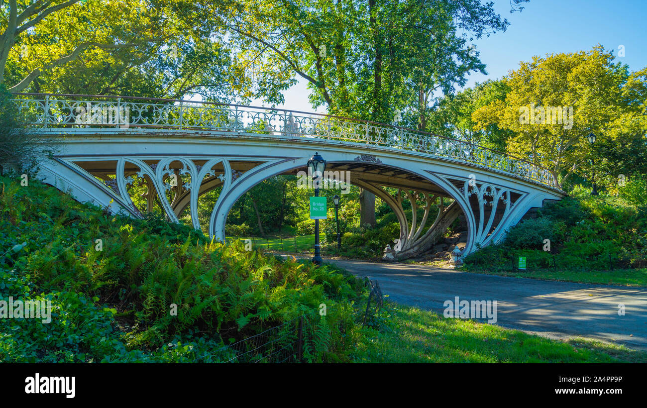 Gothic bridge central park hi-res stock photography and images - Alamy