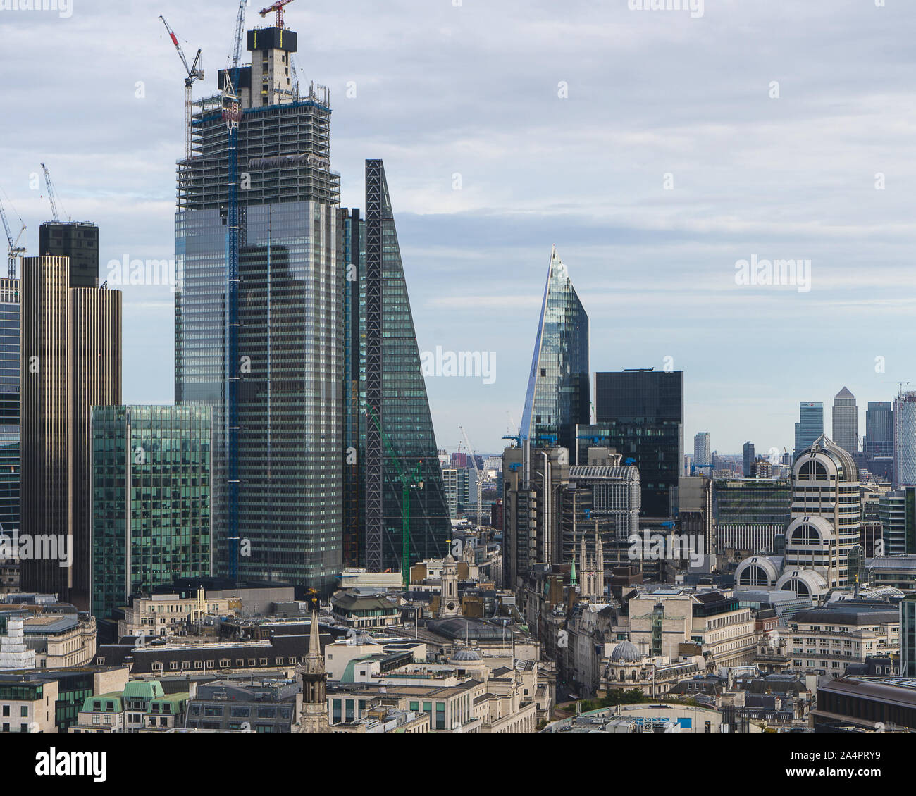 London rooftops hi-res stock photography and images - Alamy