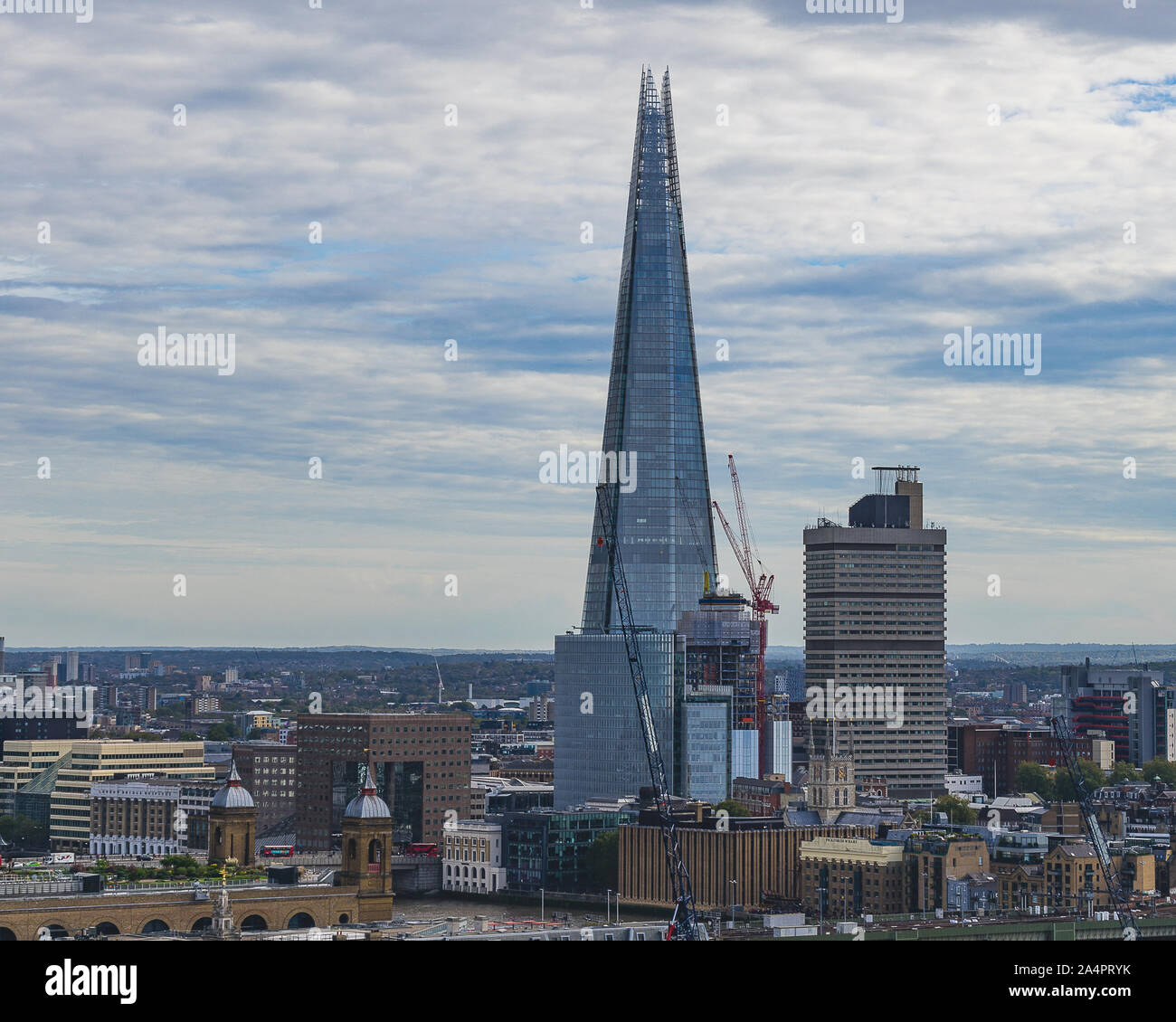 British rooftops hi-res stock photography and images - Alamy