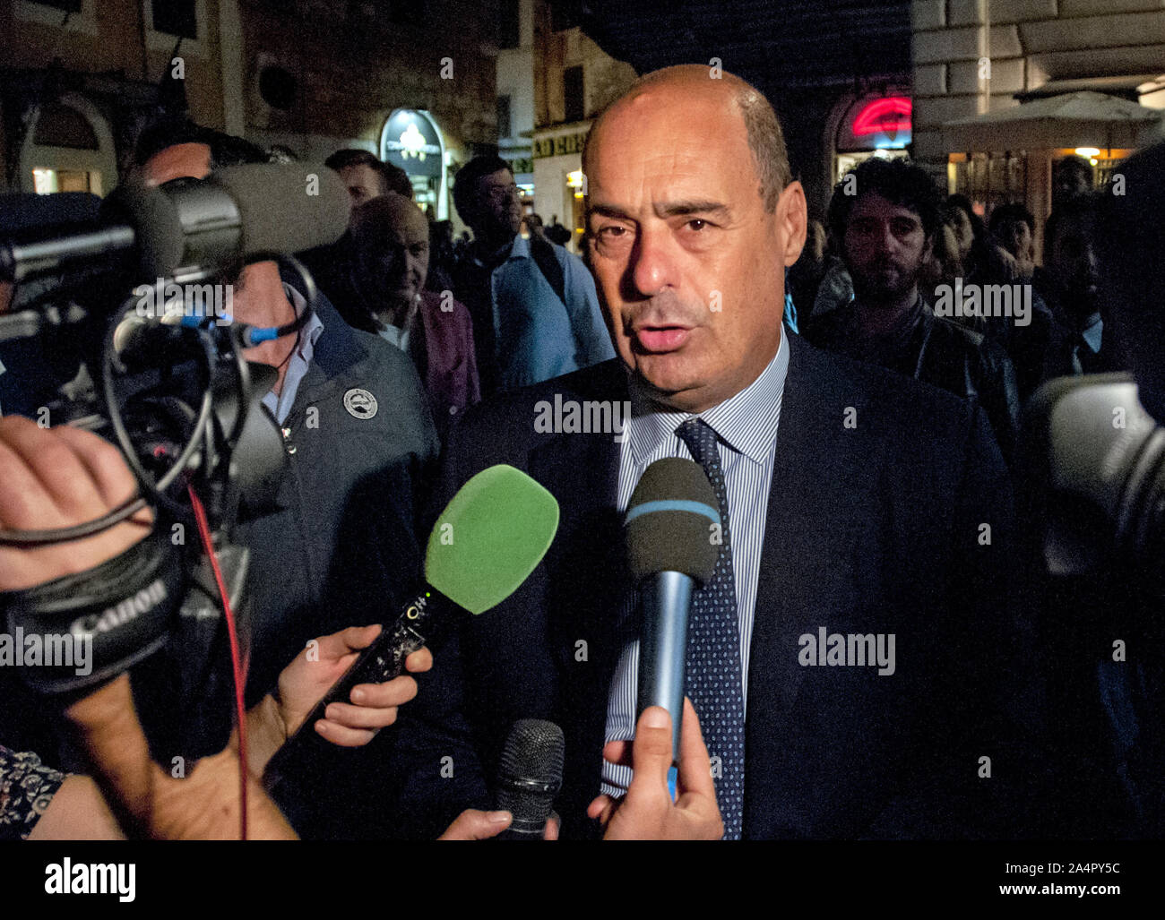 Emma zingaretti hi-res stock photography and images - Alamy