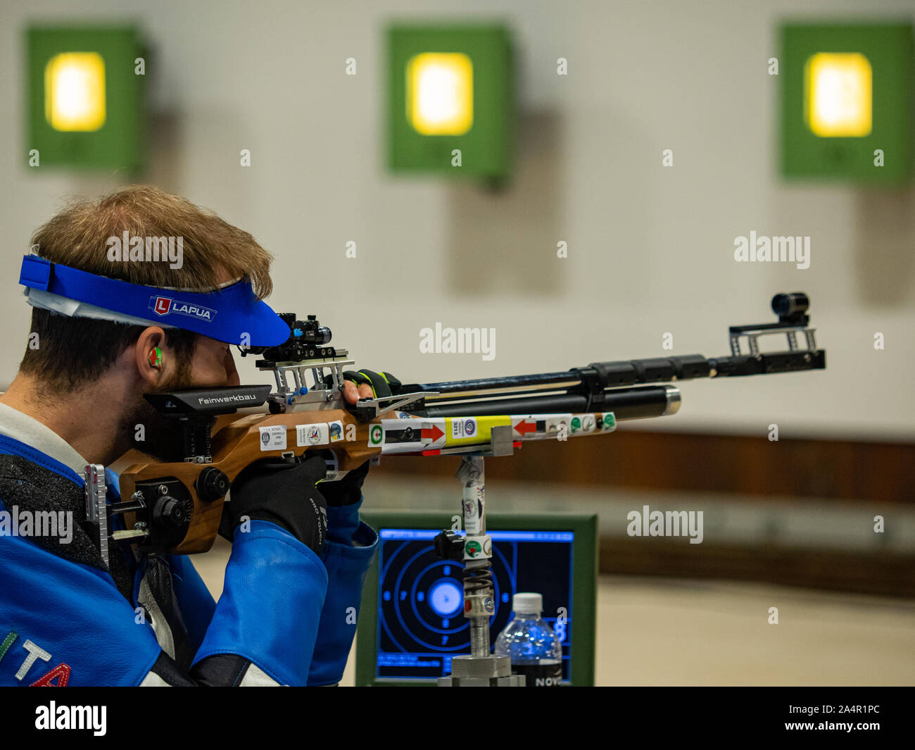 R5 rifle hi-res stock photography and images - Alamy