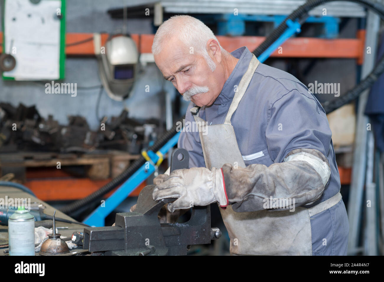 Side view experienced senior hi-res stock photography and images - Alamy