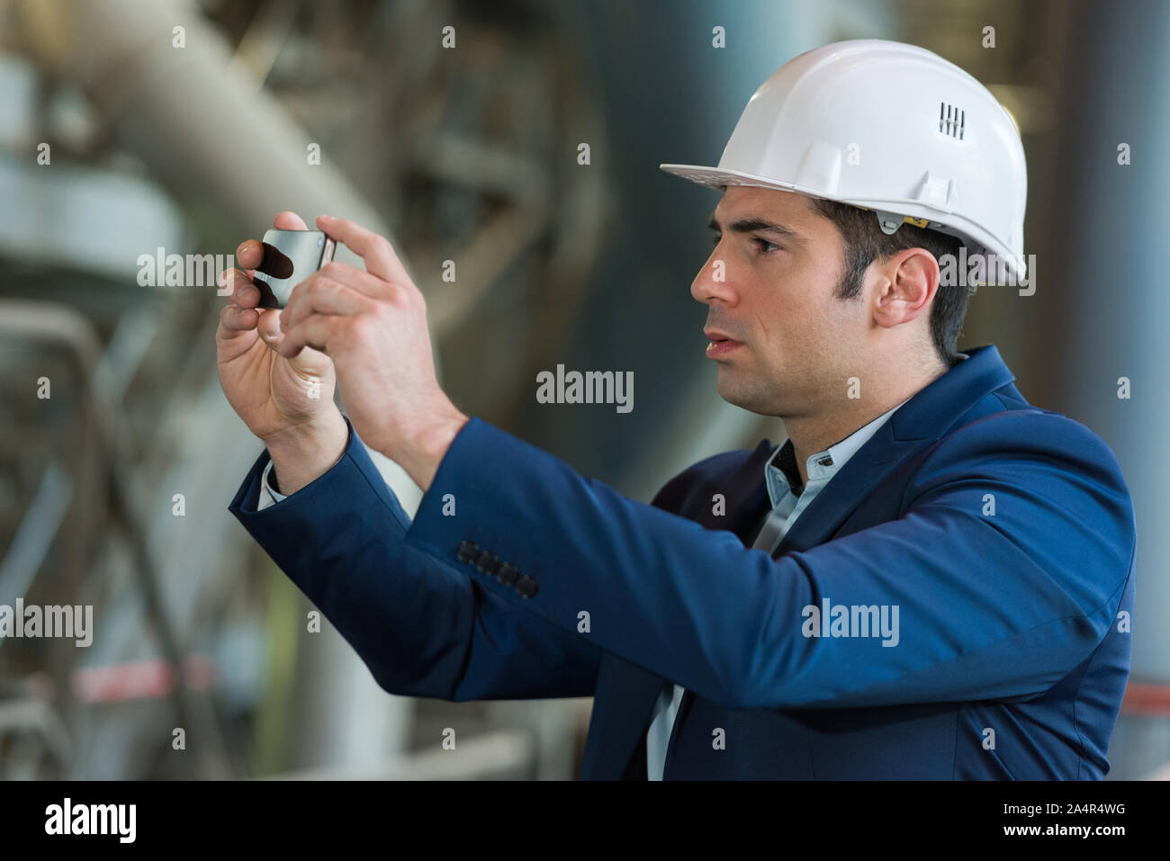 Engineer talking photo hi-res stock photography and images - Alamy