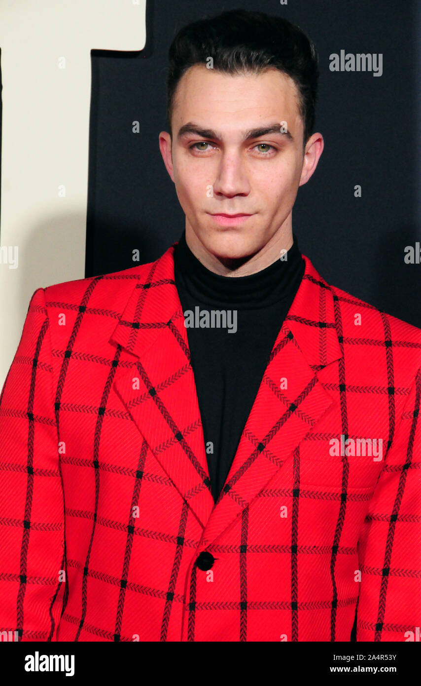 Jojo rabbit luke brandon field hi-res stock photography and images - Alamy