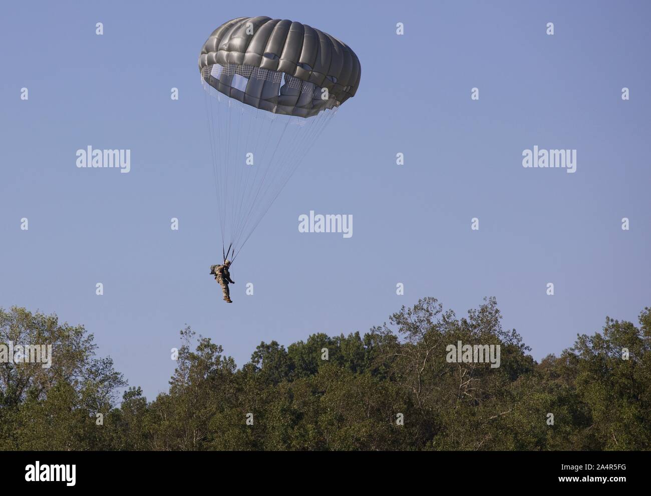 A U.S. Army Ranger, assigned to the 5th Ranger Training Battalion ...