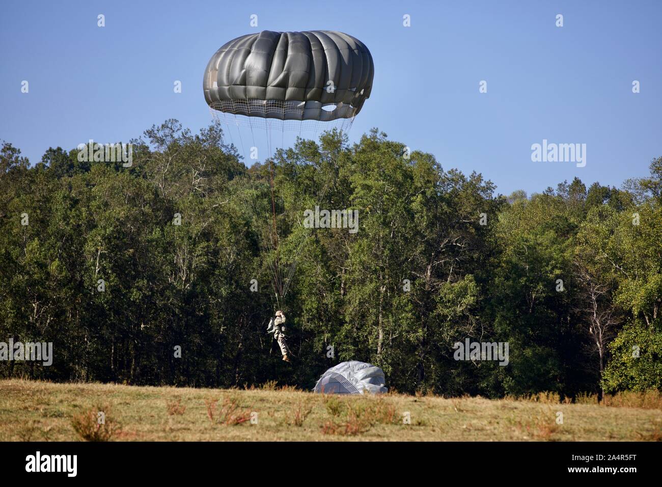 A U.S. Army Ranger, assigned to the 5th Ranger Training Battalion ...