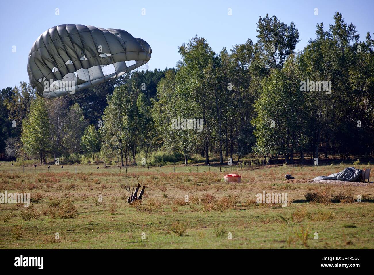 A U.S. Army Ranger, assigned to the 5th Ranger Training Battalion ...
