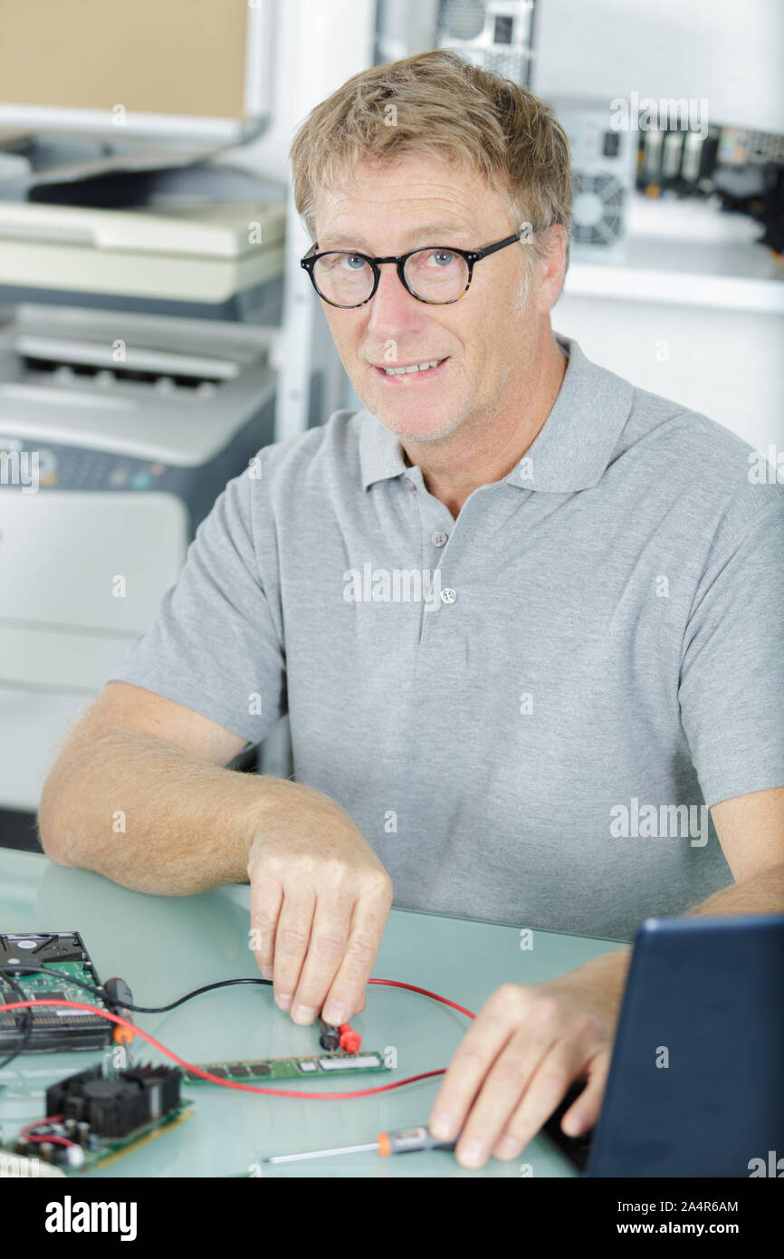 professional male engineer working with 3d details Stock Photo - Alamy