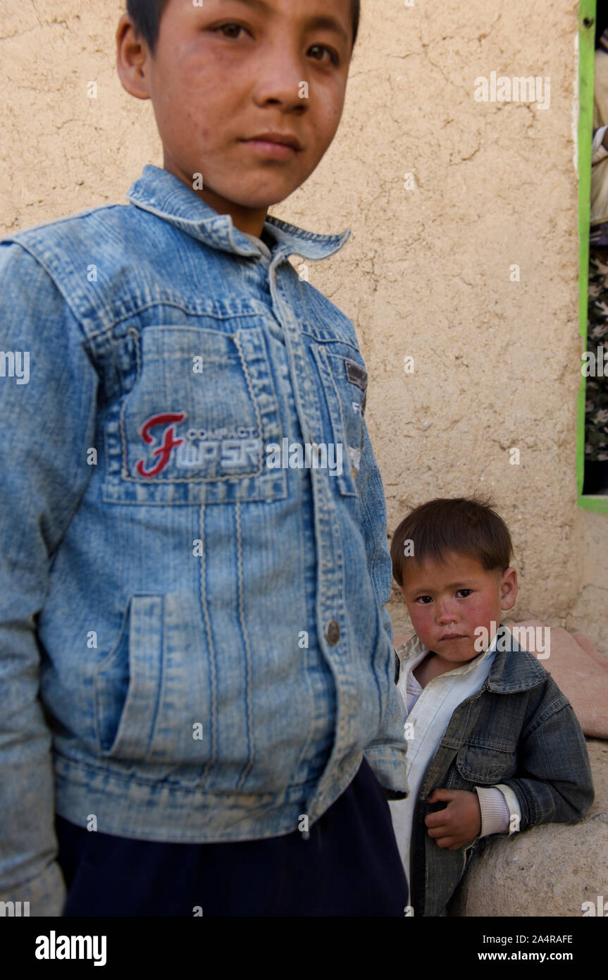 Afghan boys hi-res stock photography and images - Alamy