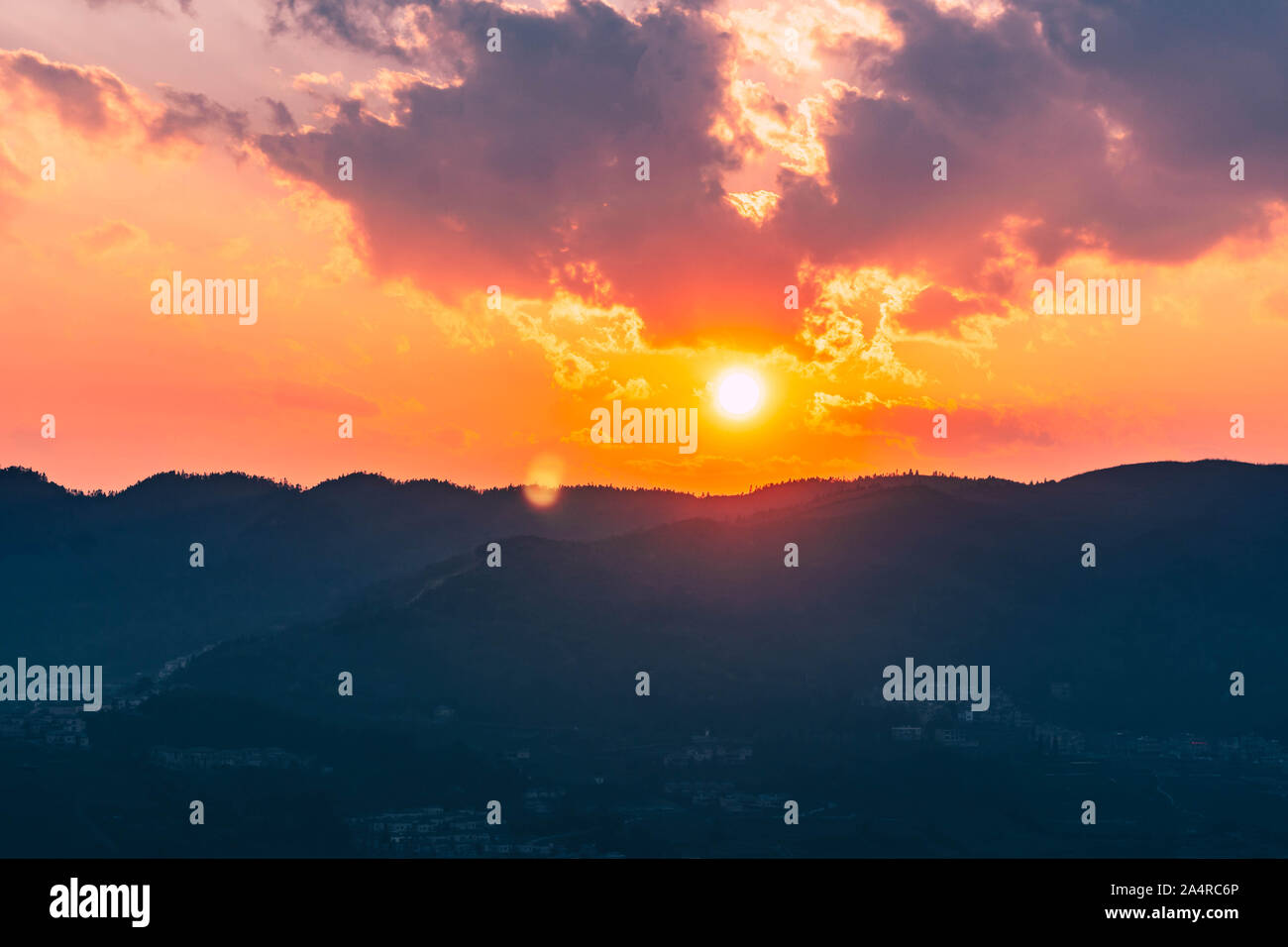 Beautiful sun hi-res stock photography and images - Alamy