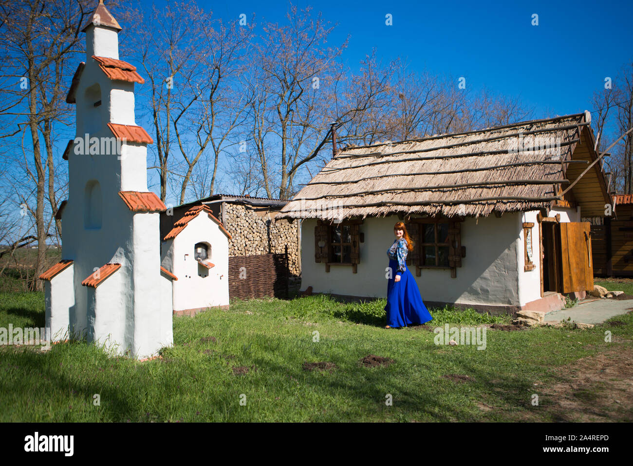 Old abandoned wooden house girl hi-res stock photography and images - Alamy