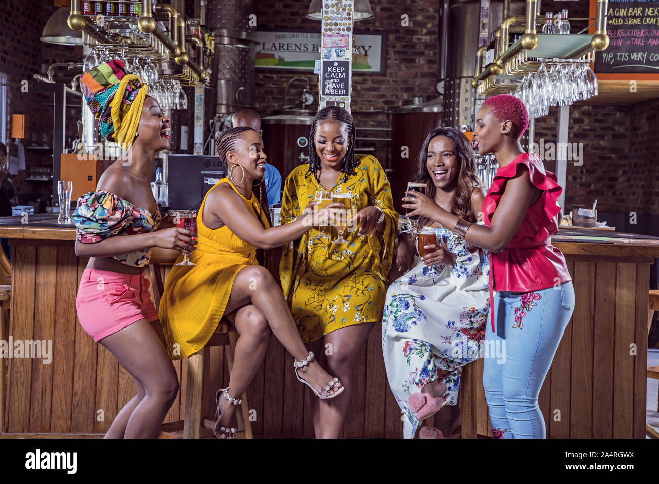 Women beer brewery hi-res stock photography and images - Alamy