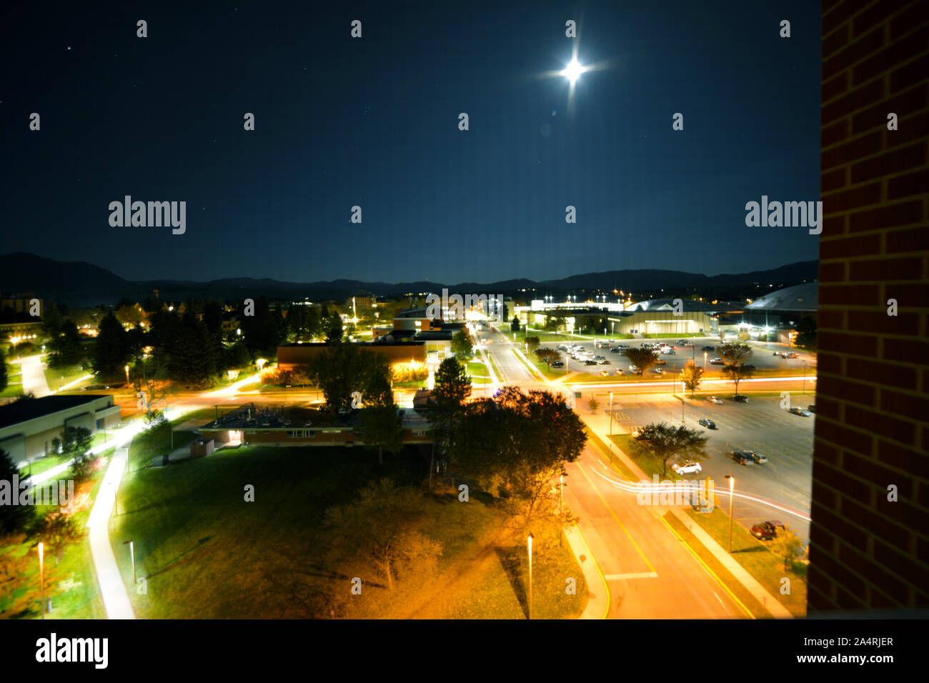 College campus at night Stock Photo - Alamy