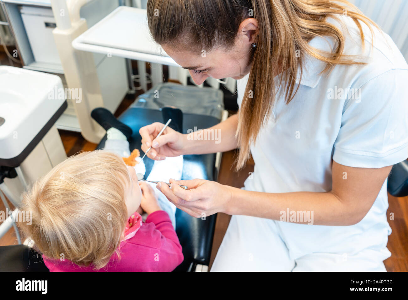 Looking after your teeth hi-res stock photography and images - Alamy