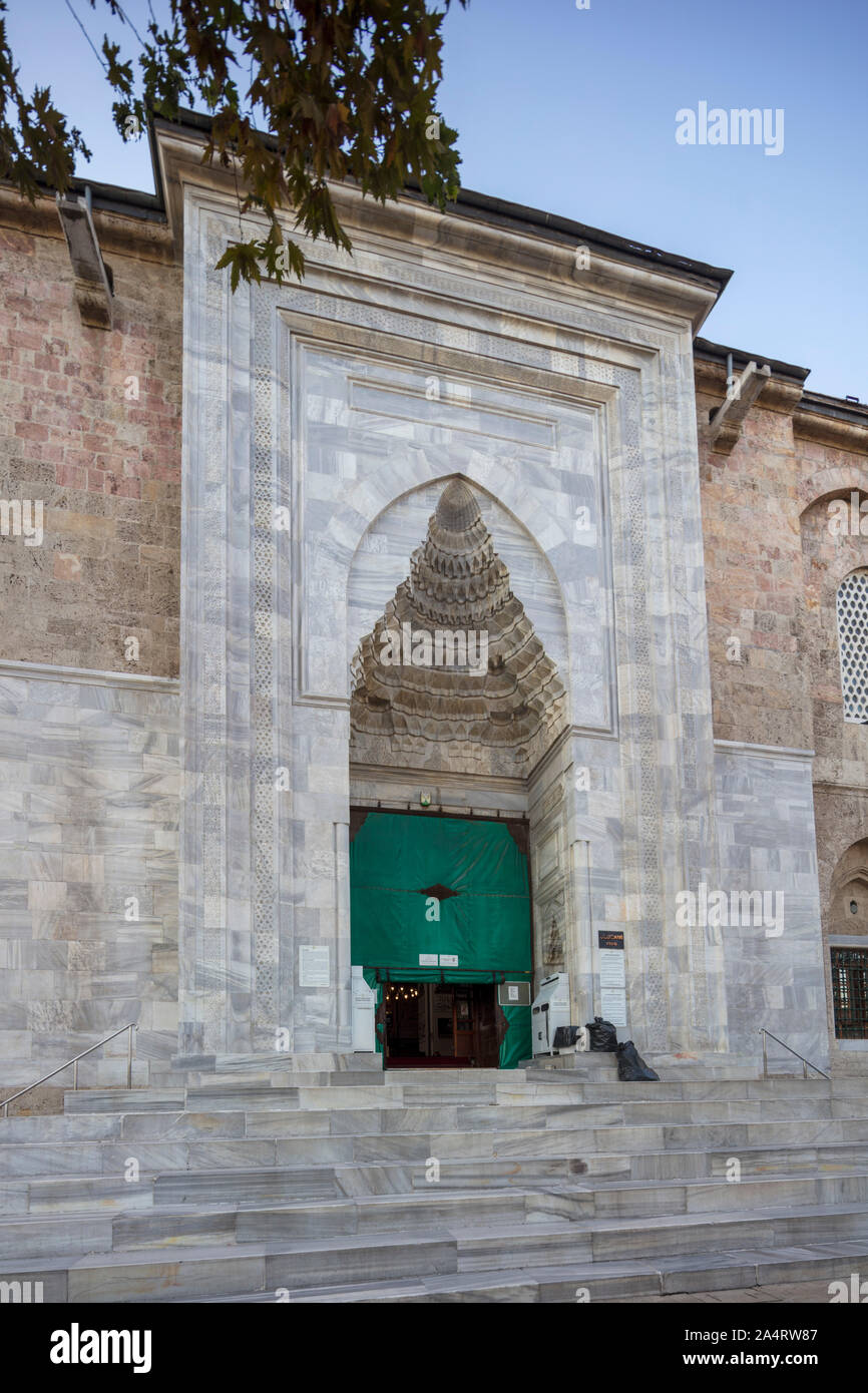 Great mosque entrance hi-res stock photography and images - Alamy