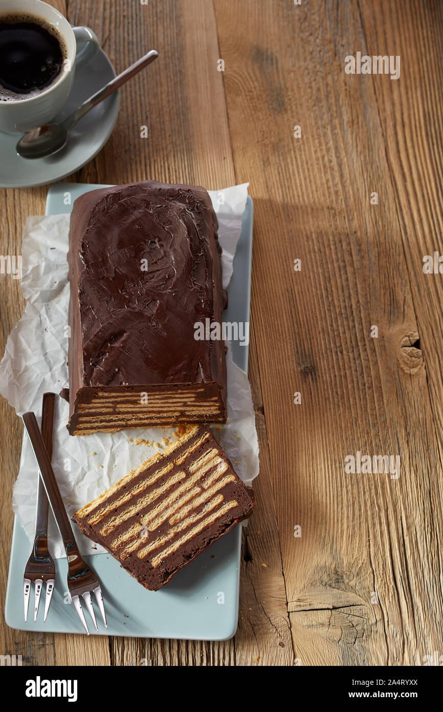 Cake with layers hi-res stock photography and images - Alamy