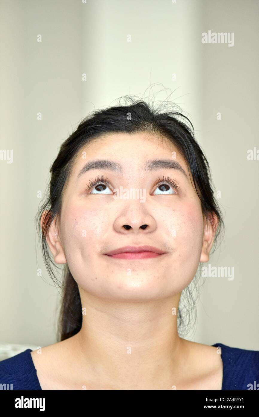 Pretty chinese woman hi-res stock photography and images - Alamy