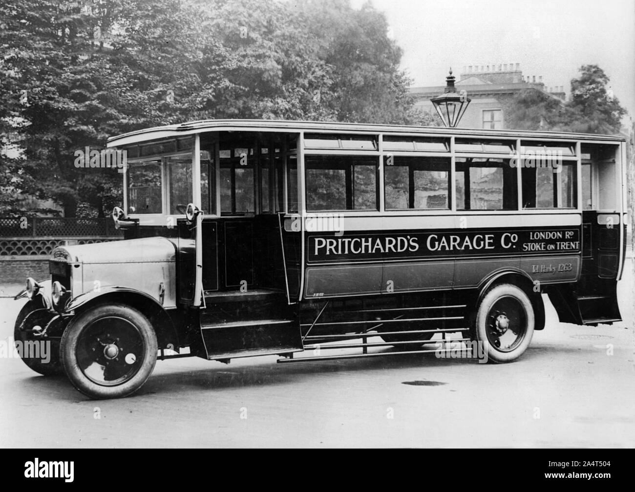 1920s bus garage hi-res stock photography and images - Alamy