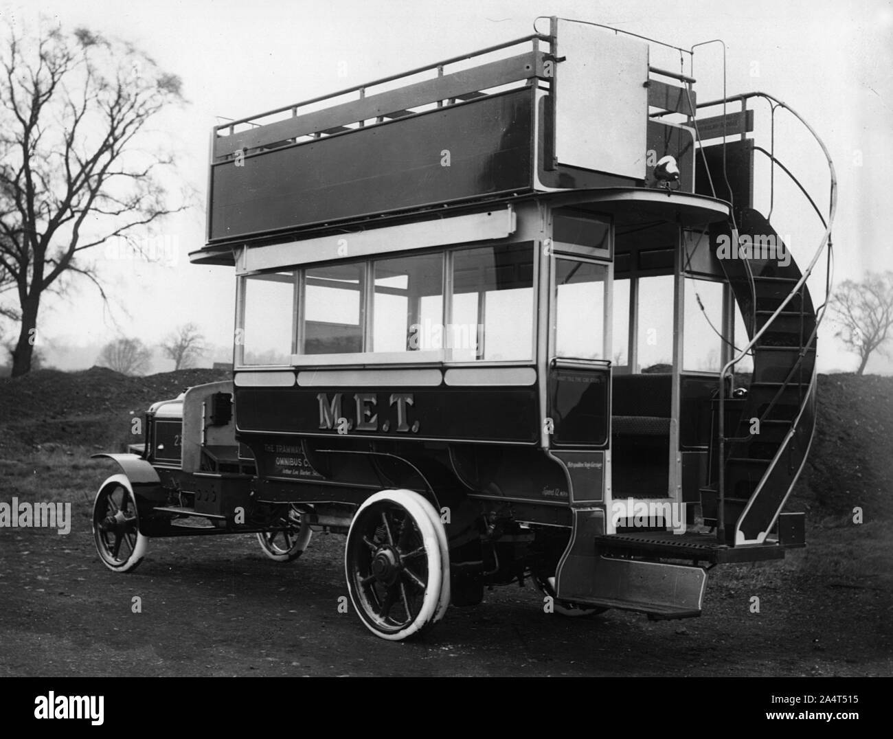 Daimler bus hi-res stock photography and images - Alamy