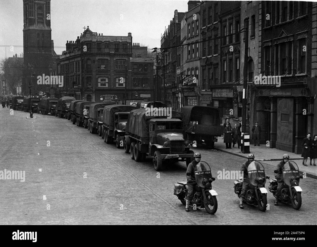 Ww2 trucks hi-res stock photography and images - Alamy