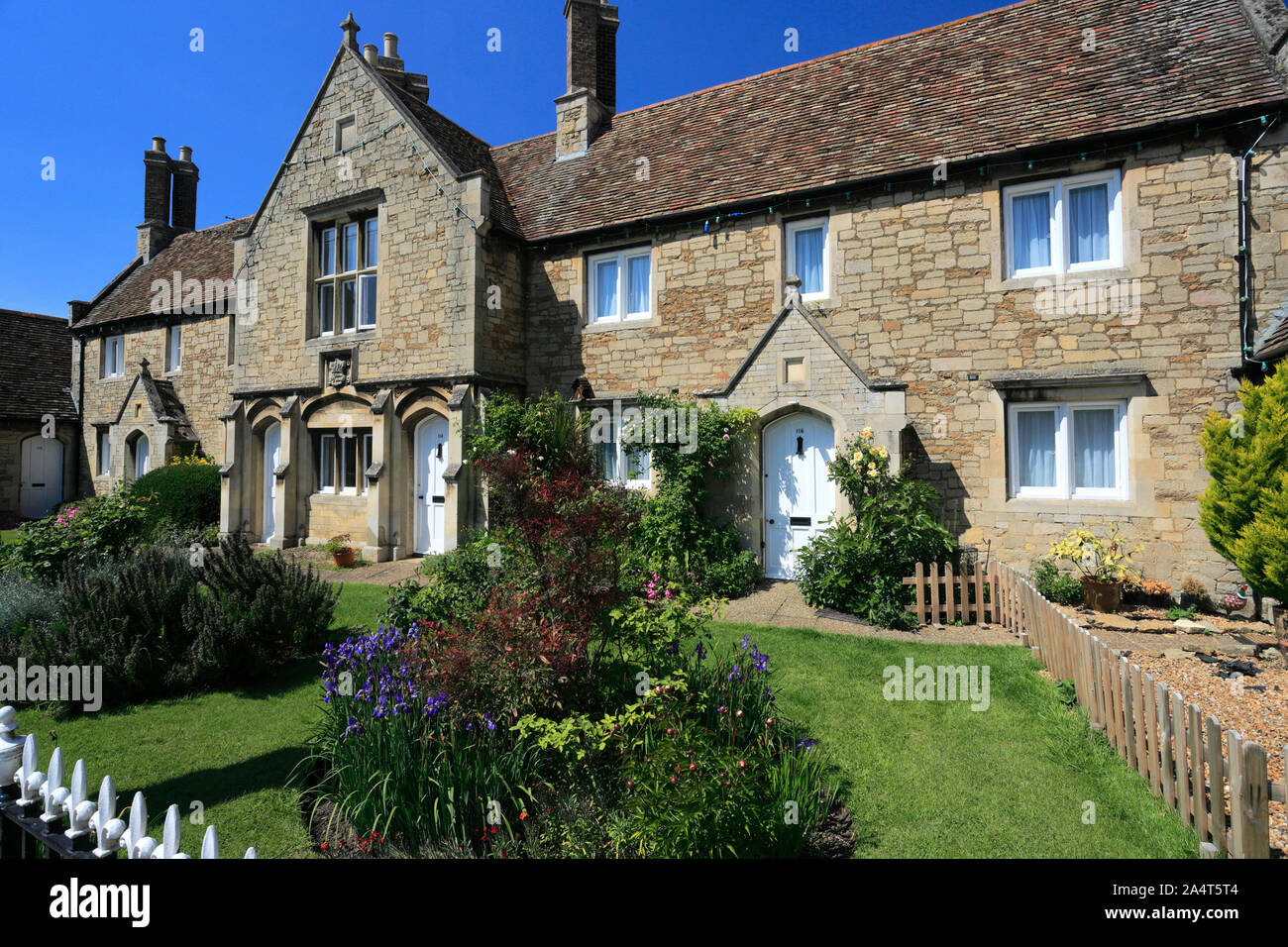 Traditional stone built english building hi-res stock photography and ...