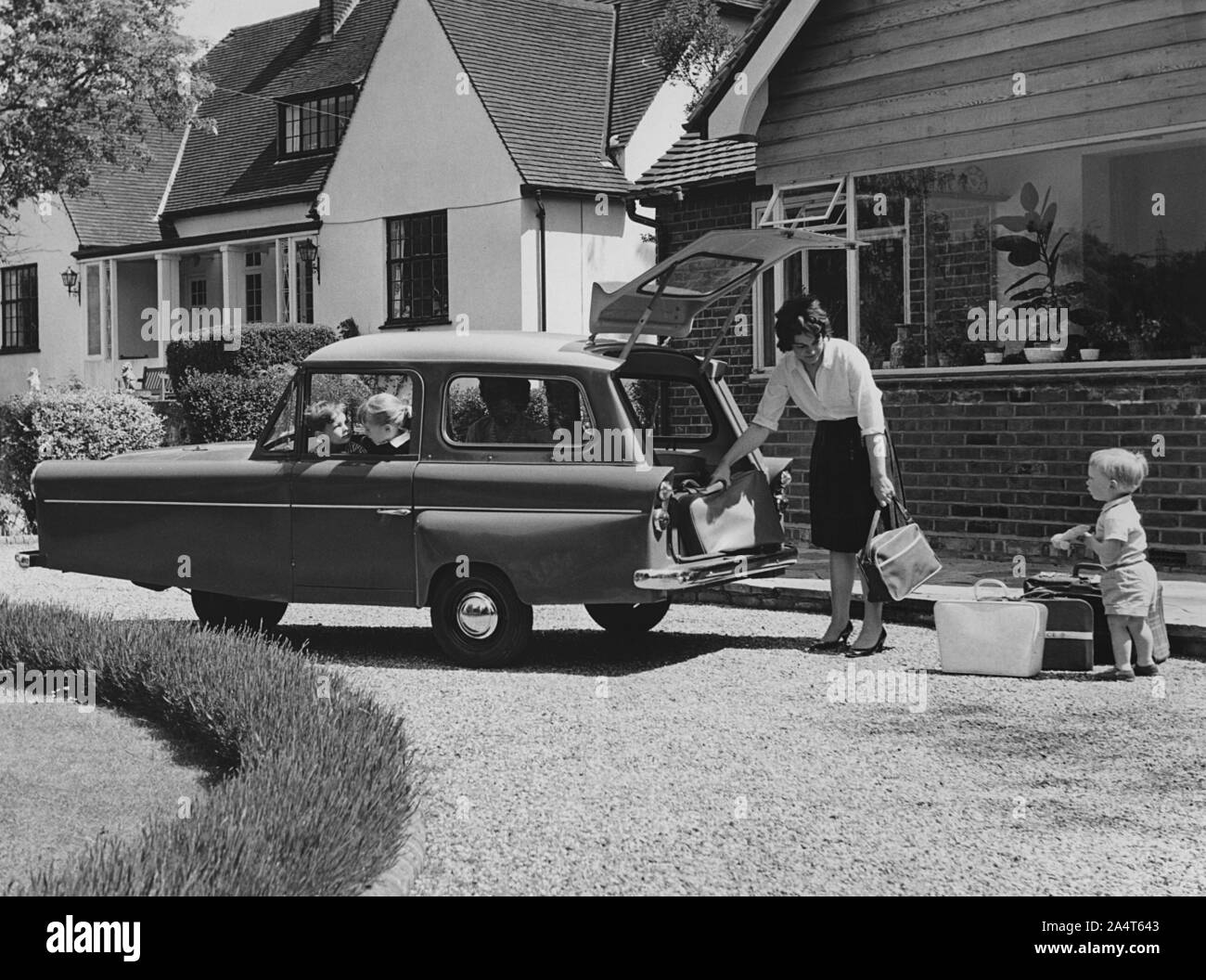 1963 Bond Estate car Stock Photo - Alamy
