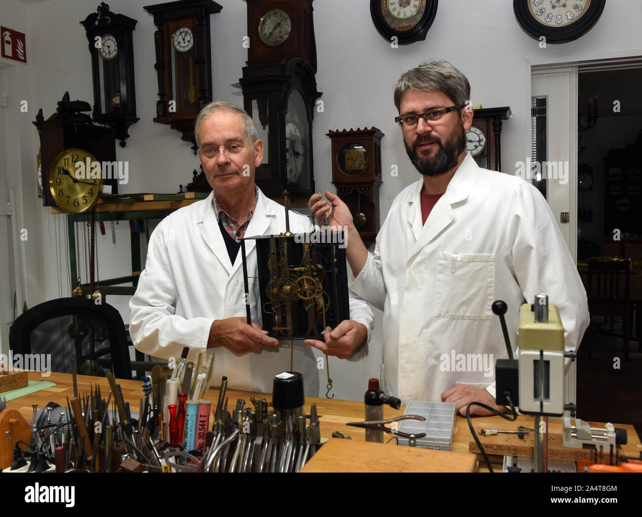 Duesseldorf, Germany. 15th Oct, 2019. Master watchmaker Bernd Deckert ...