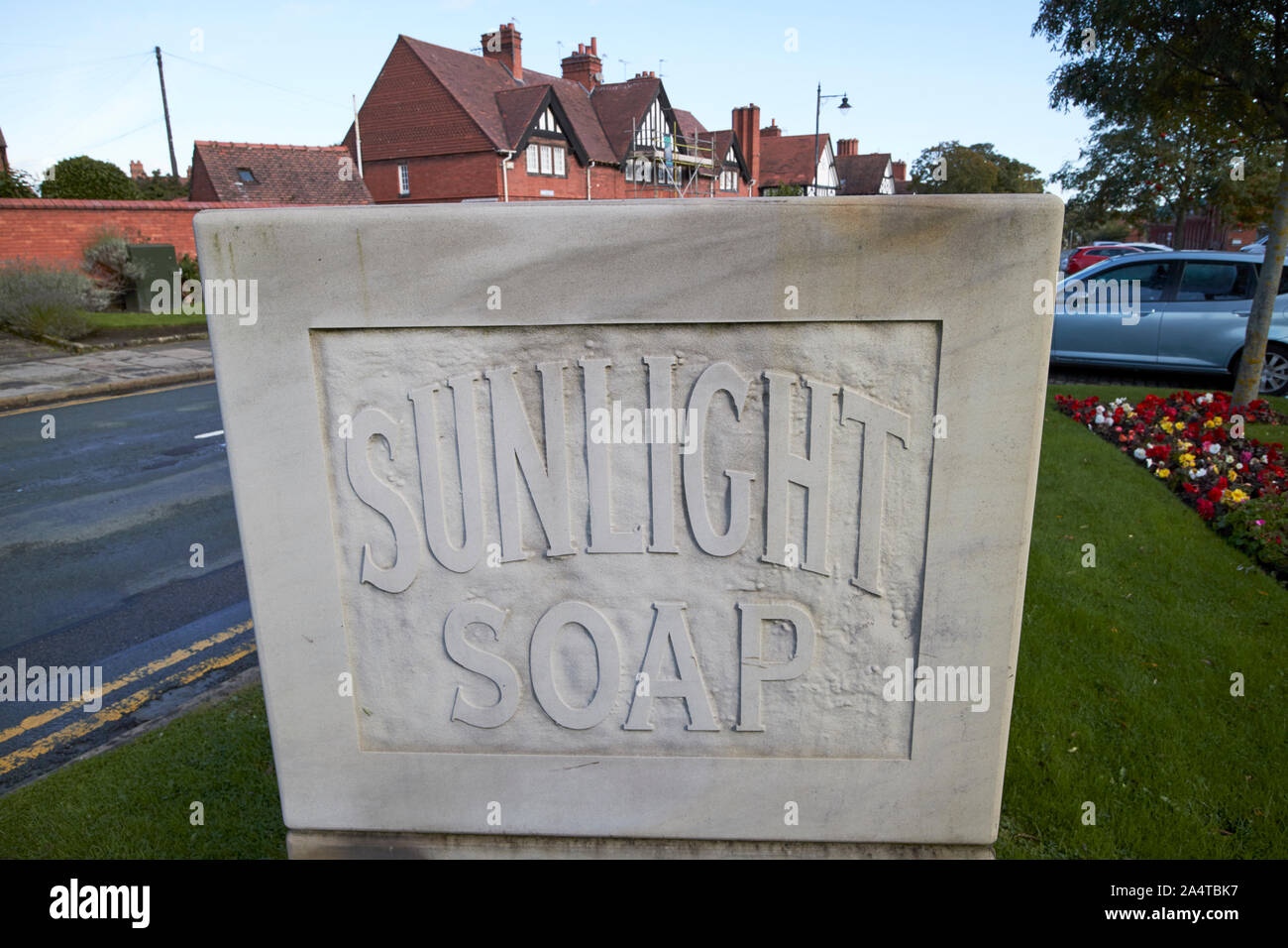 sunlight soap carved stone logo outside Lever house Port Sunlight ...