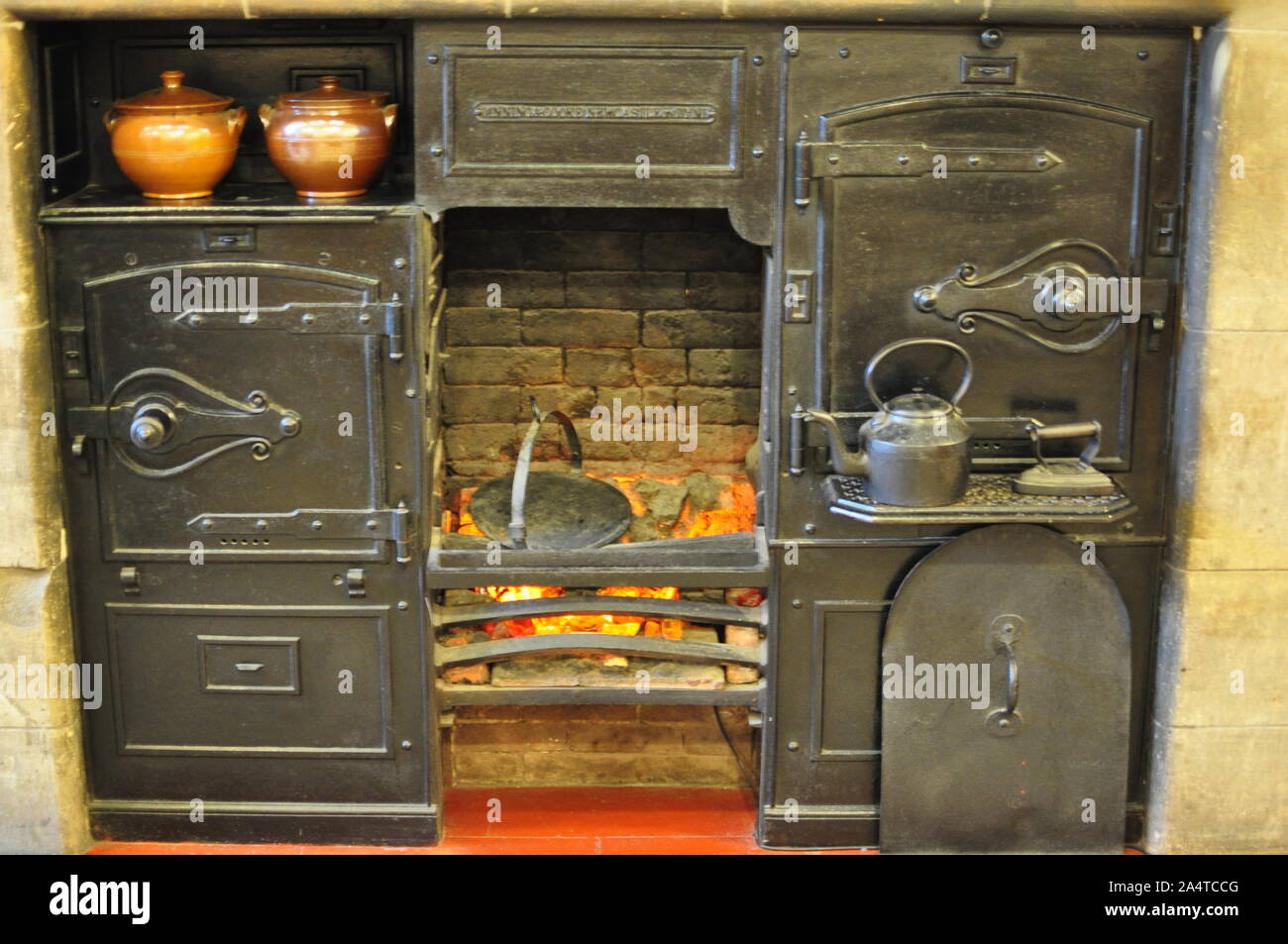 Double solid fuel cooking range Stock Photo - Alamy