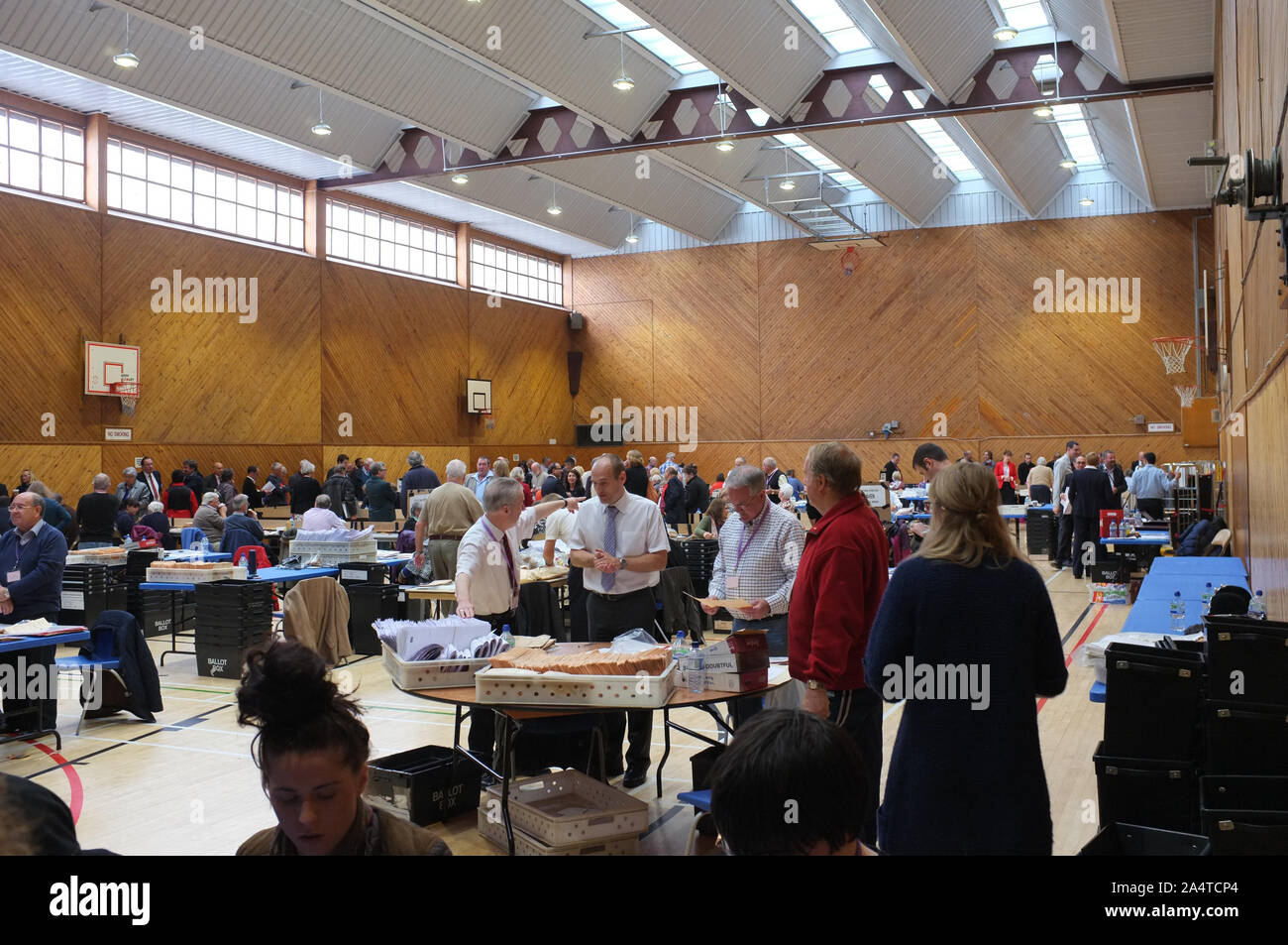 Vote counting hi-res stock photography and images - Alamy