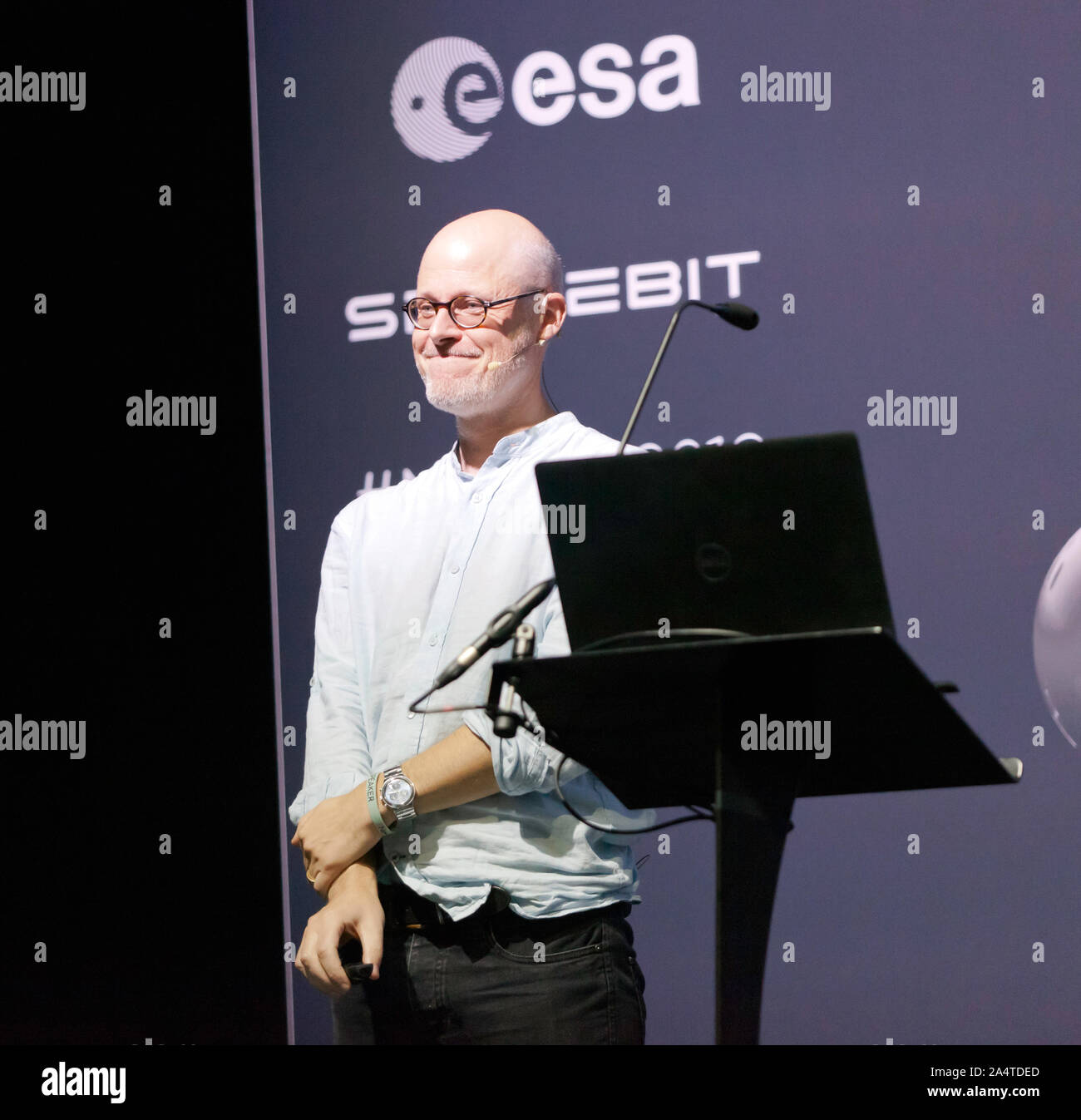 Manchester university physics laboratory hi-res stock photography and ...